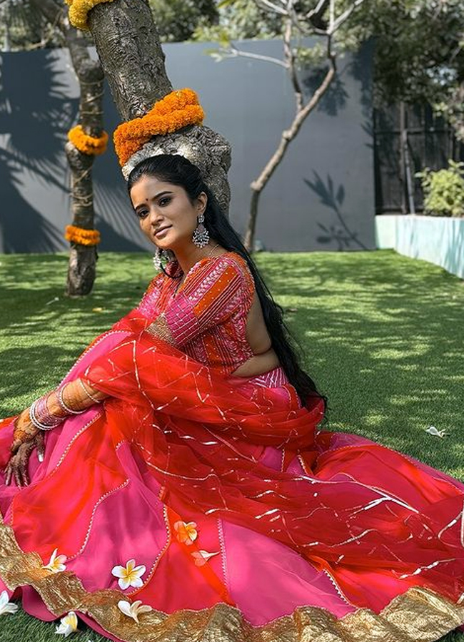 ఆర్జీవీ మేనకోడలు శ్రావ్య వర్మ పెళ్లి వేడుకలు.. సందడి చేసిన యాంకర్ సుమ కనకాల! | RGV's niece ...